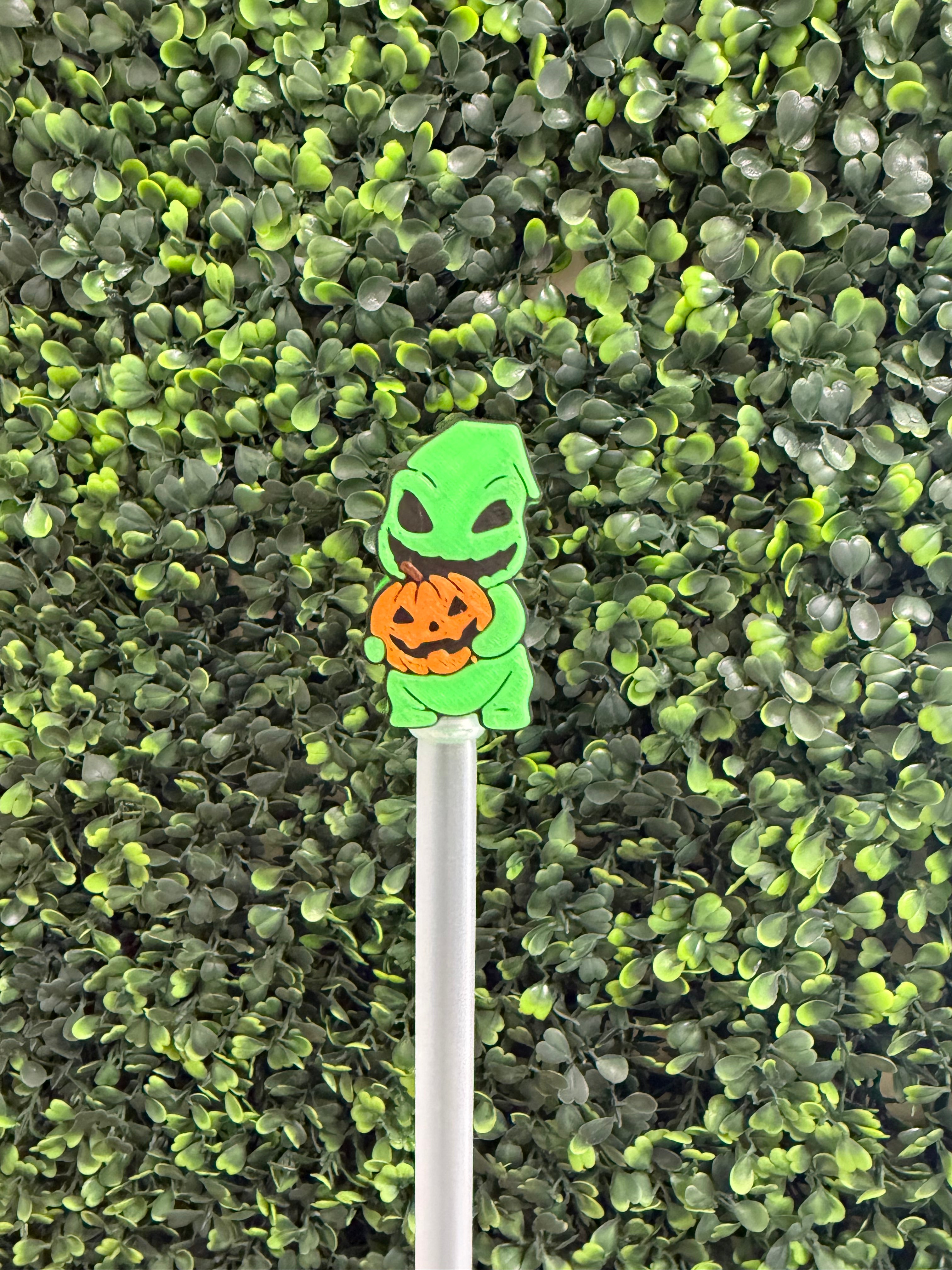 GREEN GUY WITH PUMPKIN – ROSARIOS CRAFTS